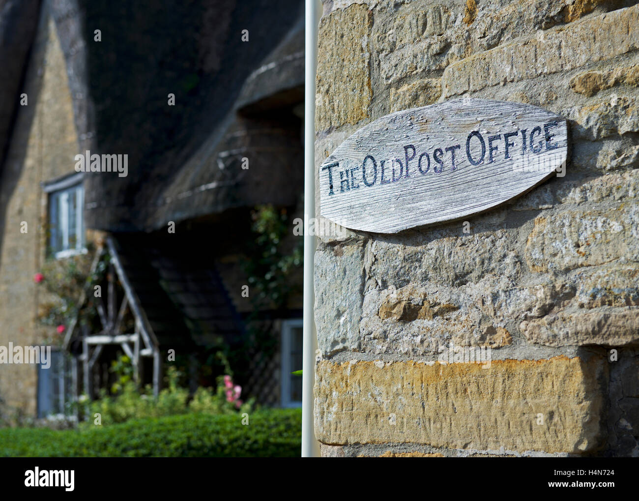 House - The Old Post Office - in the village of Apethorpe ...