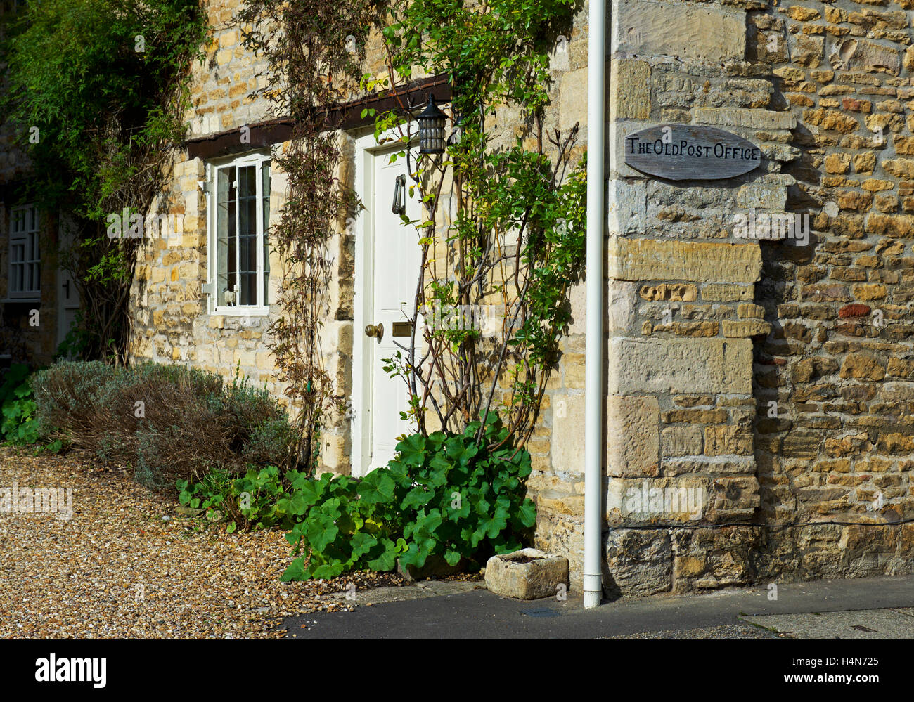 Apethorpe village hi-res stock photography and images - Alamy