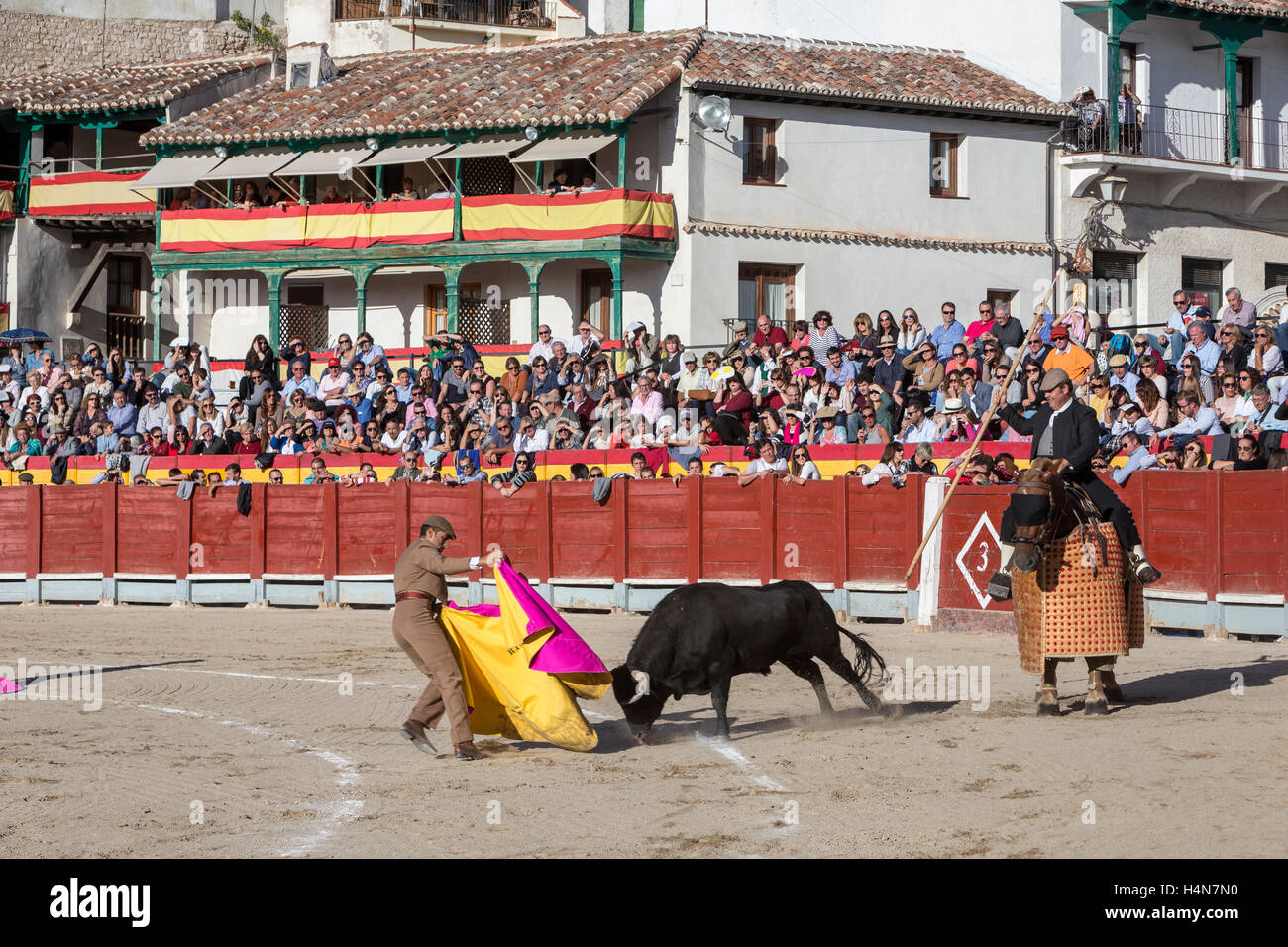 Bullfighting in madrid plaza mayor hi-res stock photography and images ...