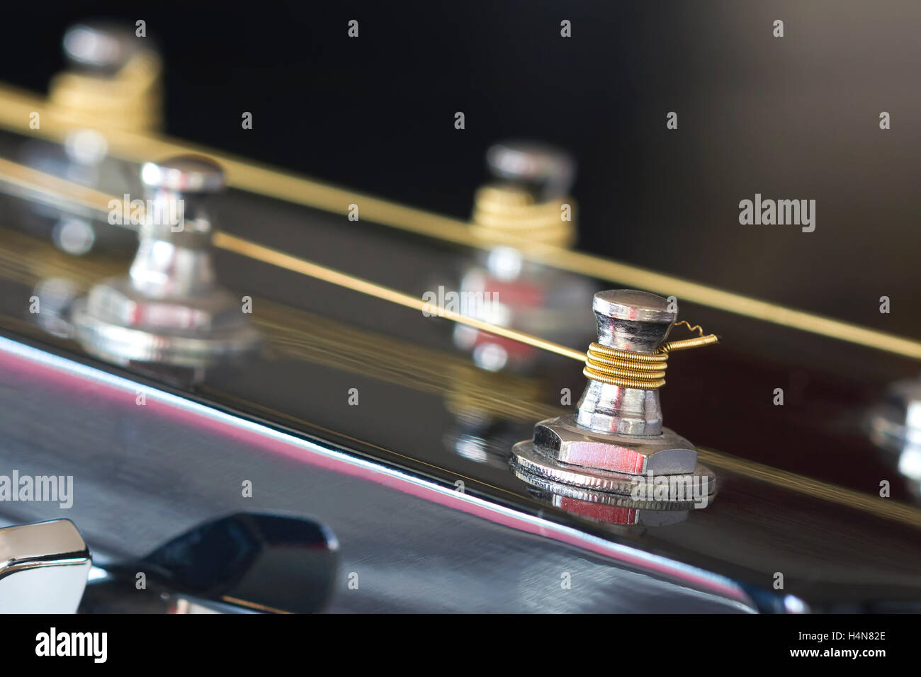 Tuning pegs guitar adjust hi-res stock photography and images - Alamy