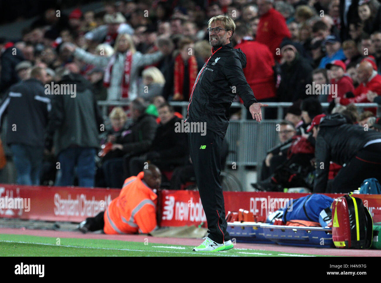 Liverpool manager Jurgen Klopp during the Premier League match at ...