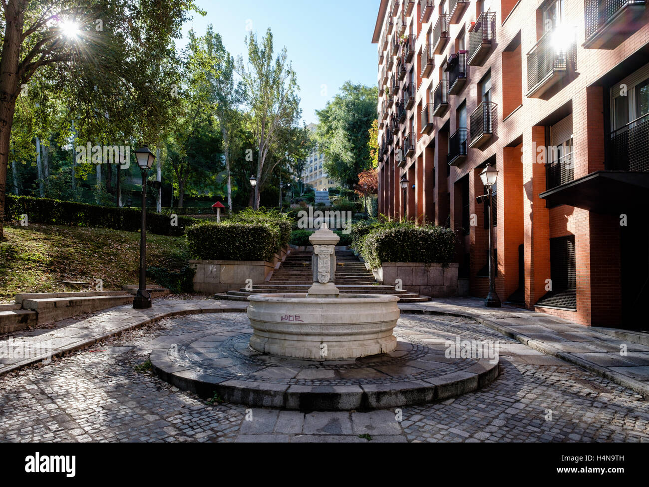 Fuente de escaleras hi-res stock photography and images - Alamy