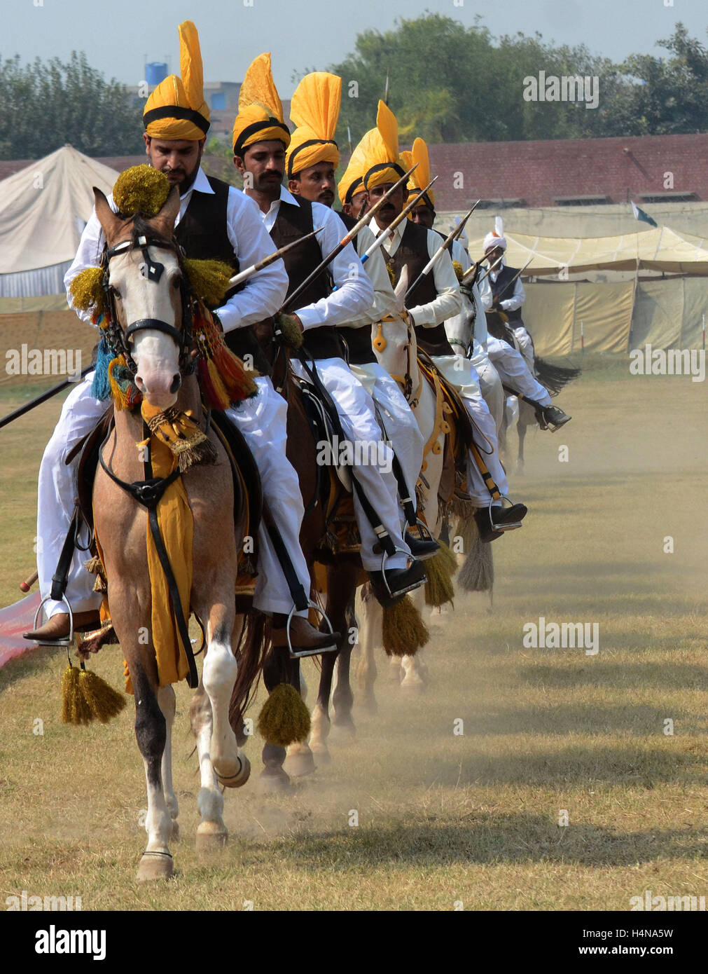 Lahore, Pakistan. 17th Oct, 2016. Pakistani horse rider player in ...