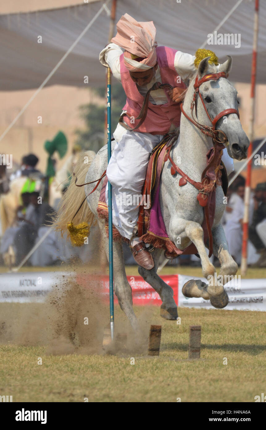 Lahore, Pakistan. 17th Oct, 2016. Pakistani horse rider player in ...
