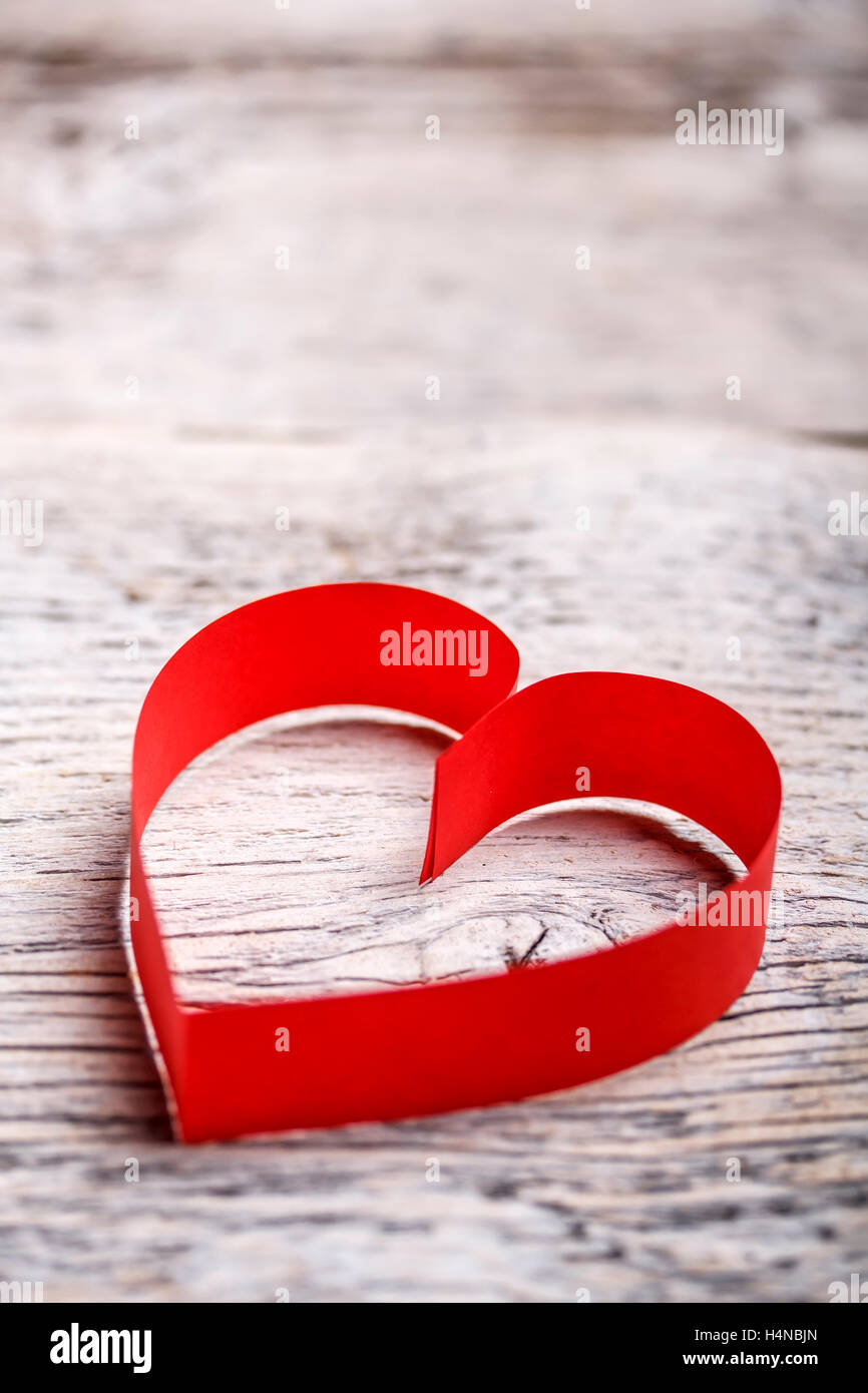Heart paper hi-res stock photography and images - Alamy