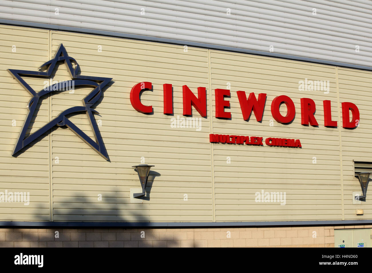 Cineworld cinema logo sign hi-res stock photography and images - Alamy