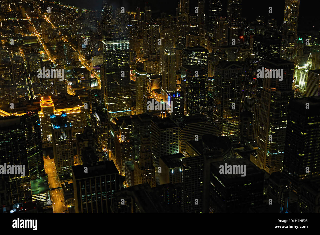 Chicago night aerial hi-res stock photography and images - Alamy