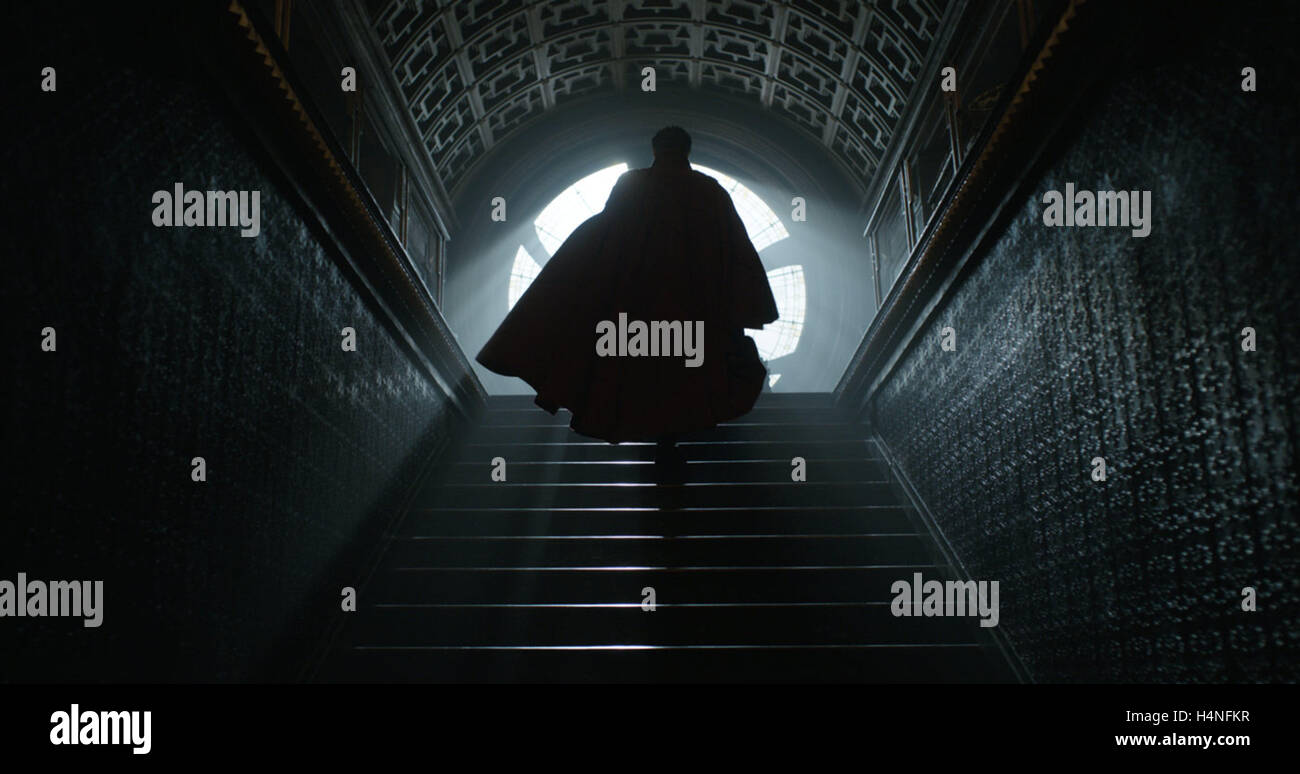 DOCTOR STRANGE (2016) BENEDICT CUMBERBATCH SCOTT DERRICKSON (DIR ...