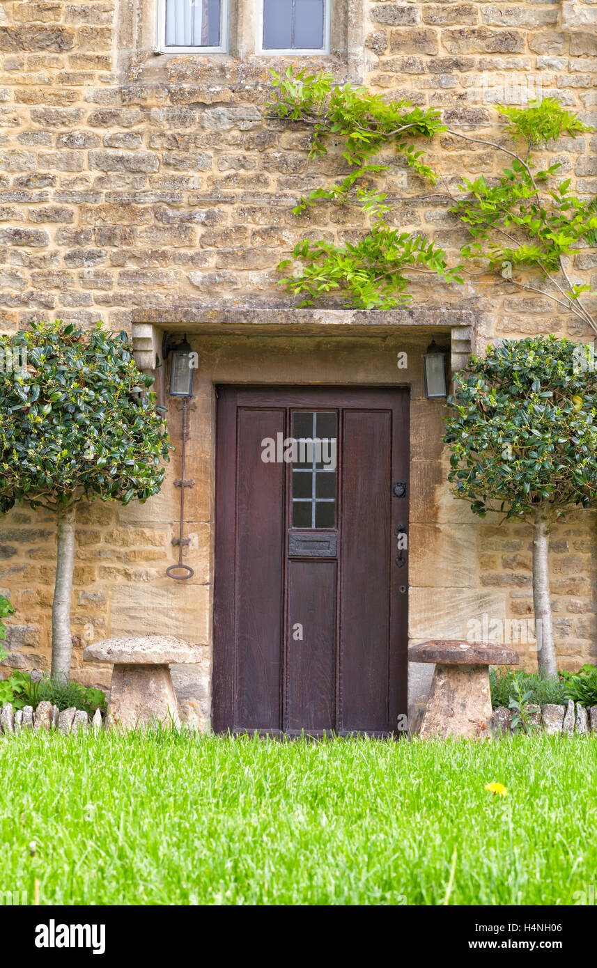 Cotswolds And Doors High Resolution Stock Photography and Images - Alamy