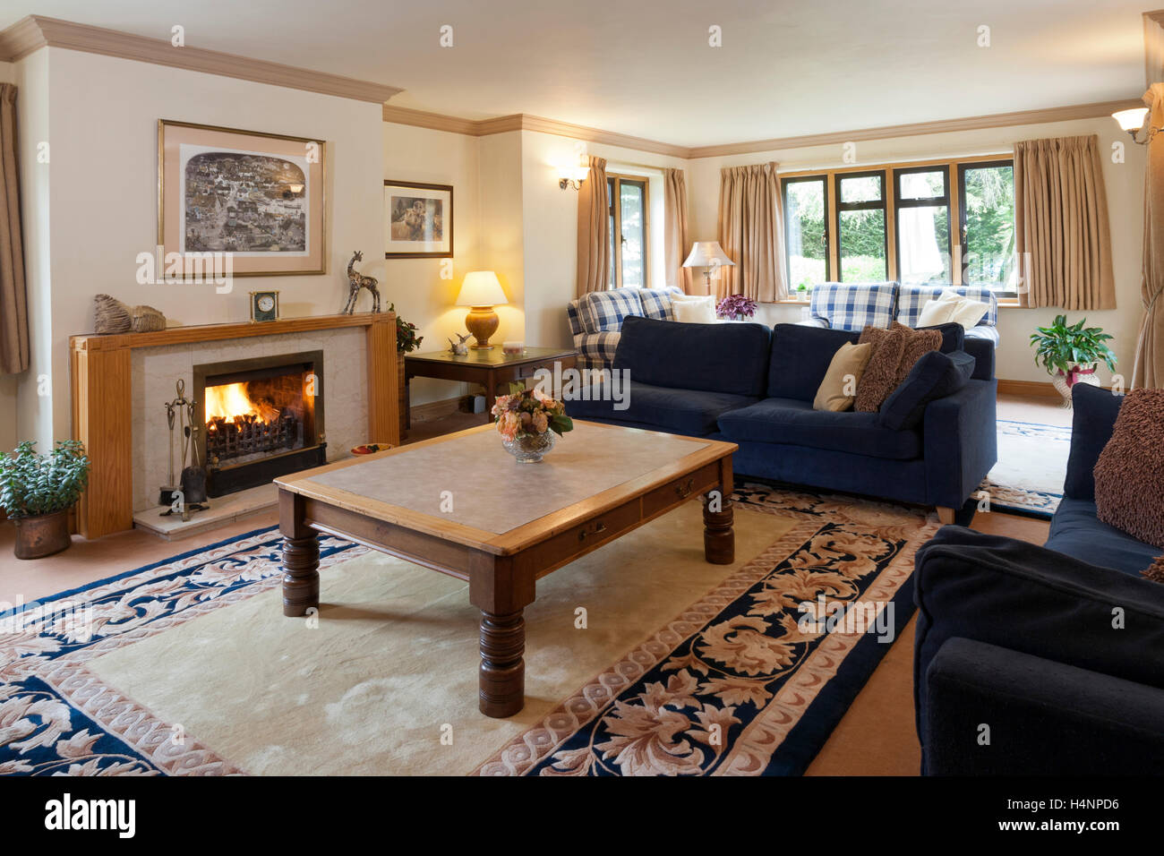 Home large open fire hi-res stock photography and images - Alamy