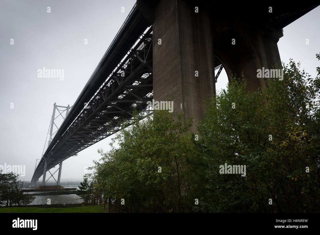 The Forth Road Bridge, North Queensferry, Fife, Scotland Stock Photo ...