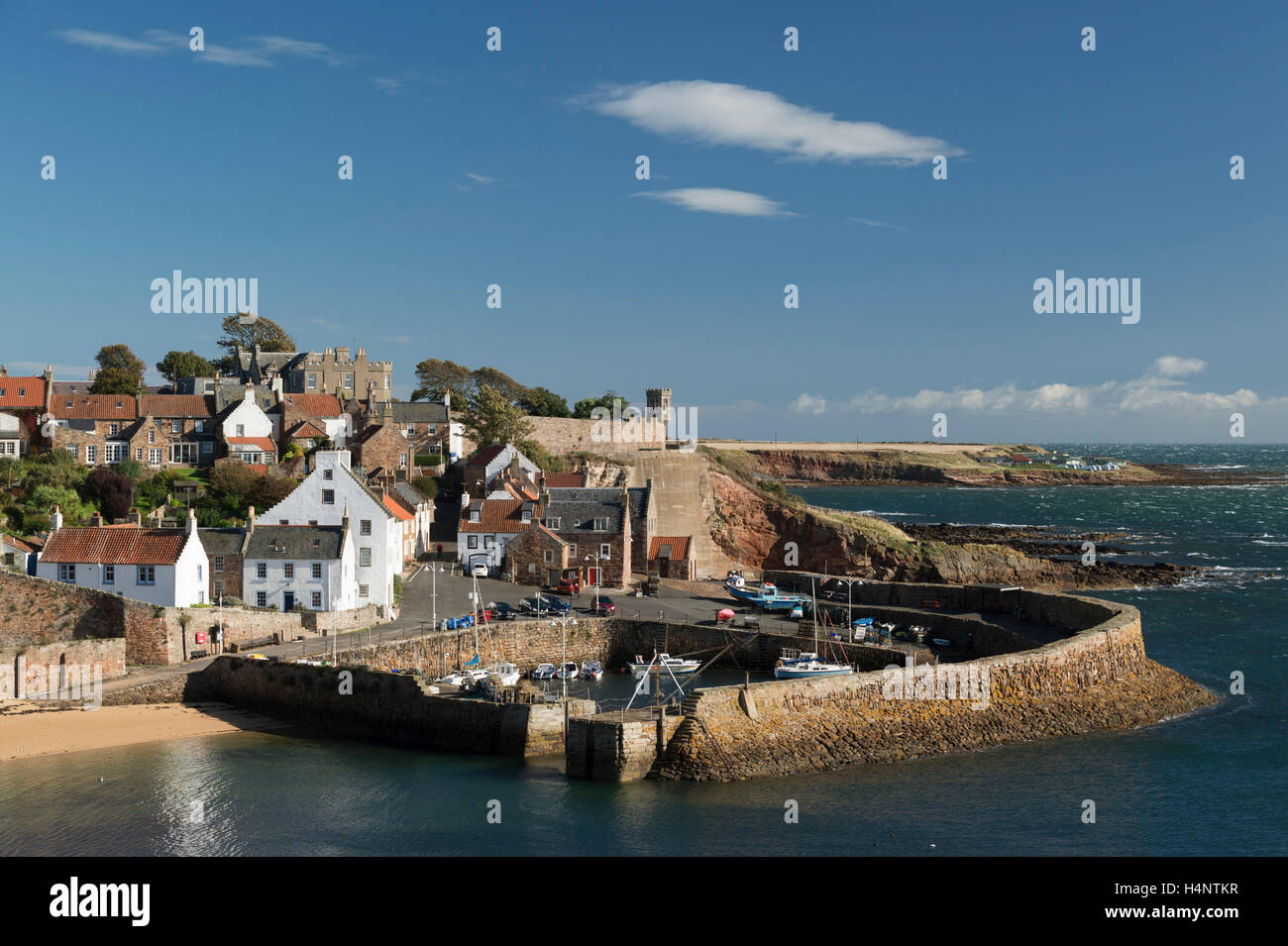 Harbor harbourside harborside blue sky hi-res stock photography and ...