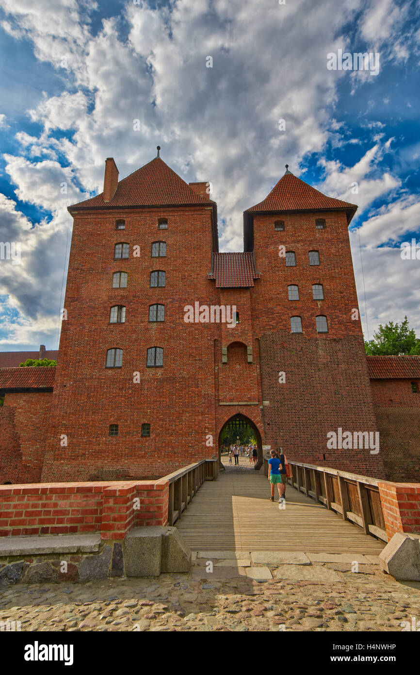 Malbork Castle in Northern Poland, the biggest brick castle in Eastern ...