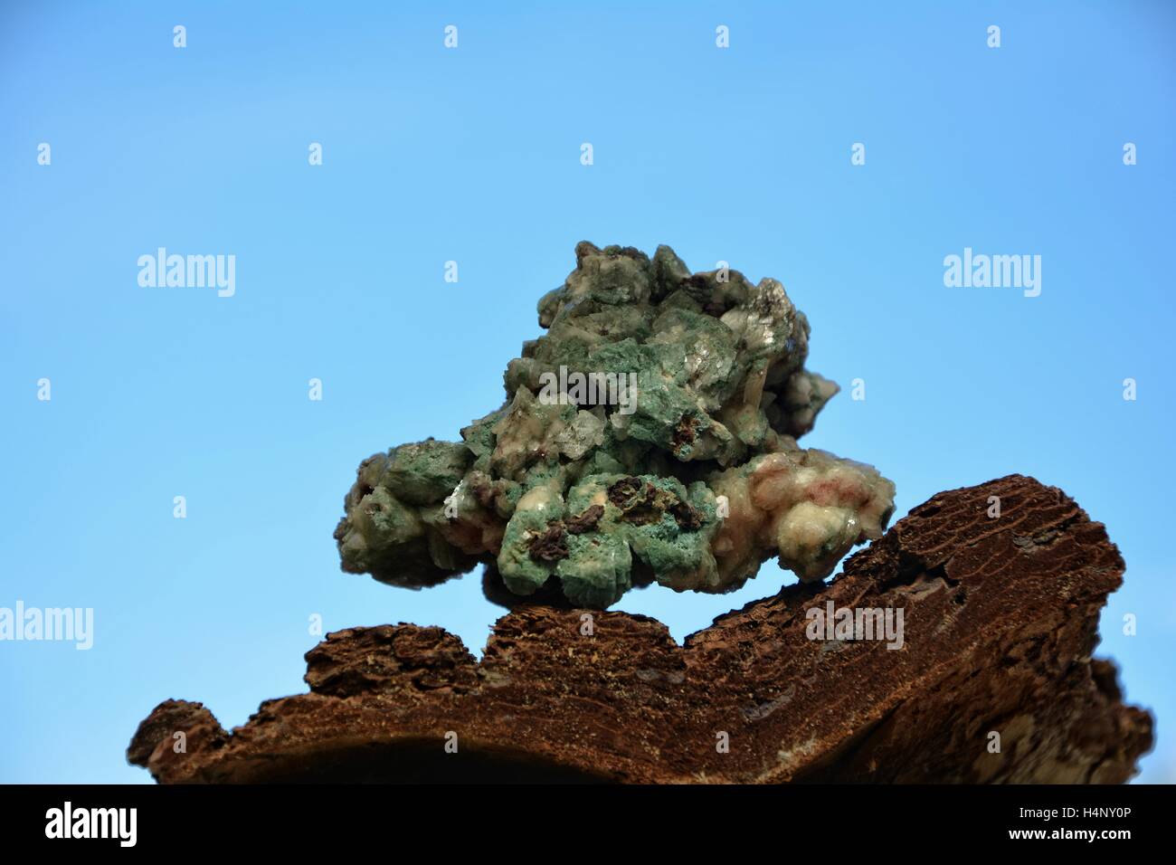 Green minerals hi-res stock photography and images - Alamy