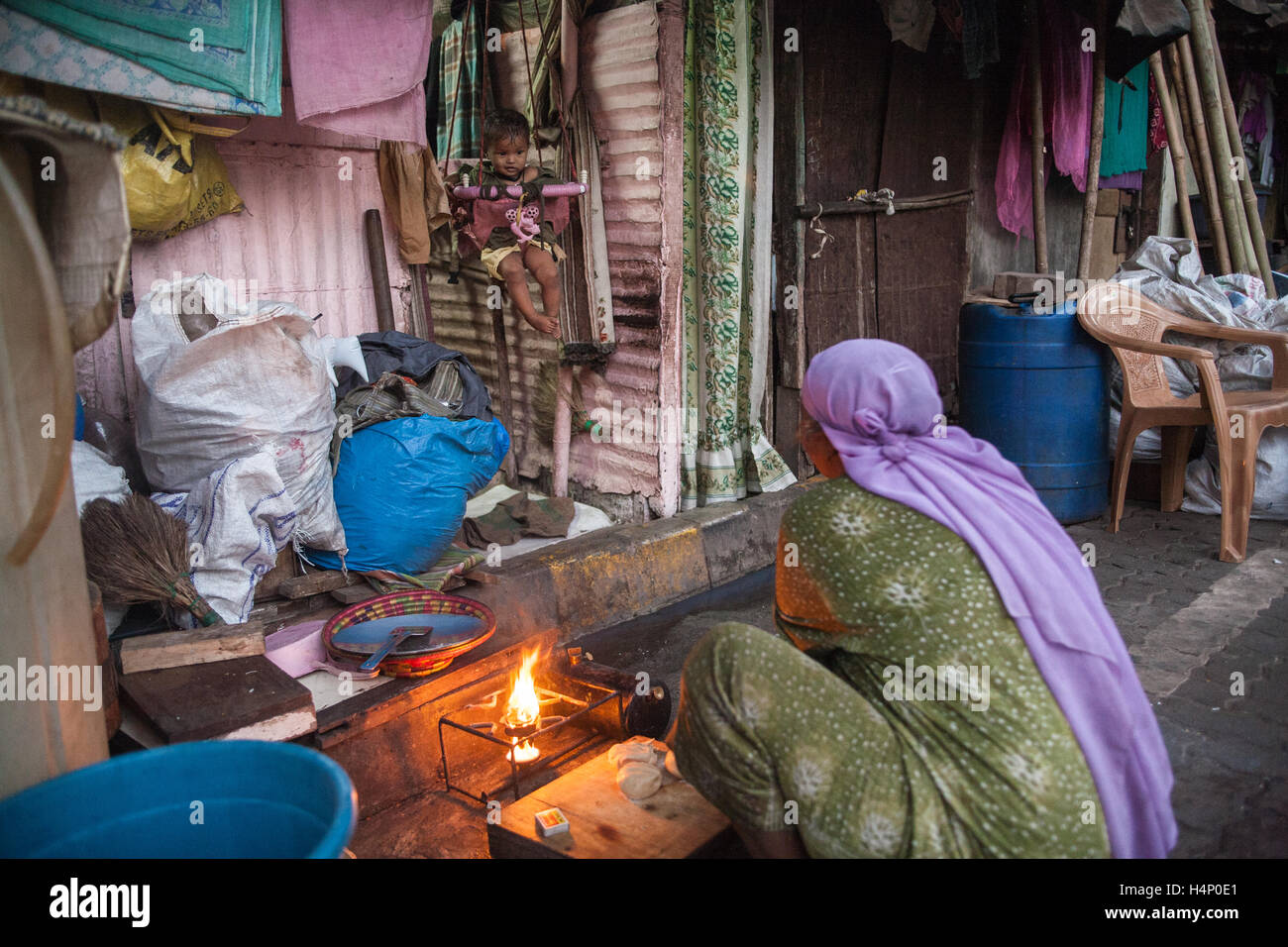 Slums dharavi mumbai india hi-res stock photography and images - Alamy