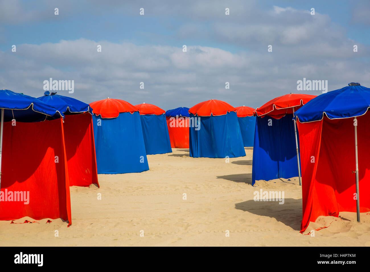 Red and blue tent hi-res stock photography and images - Alamy