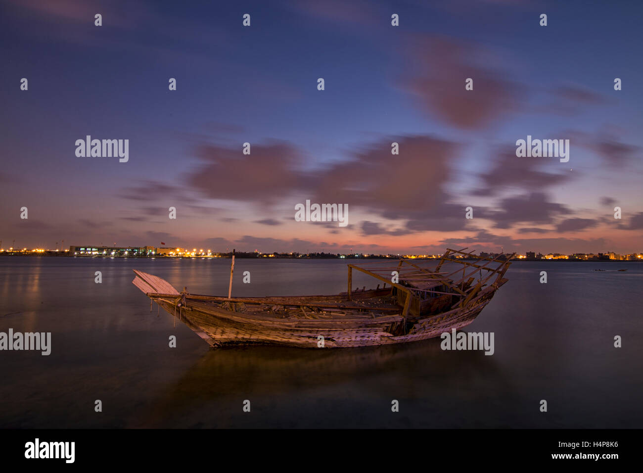 Alone stranded hi-res stock photography and images - Alamy