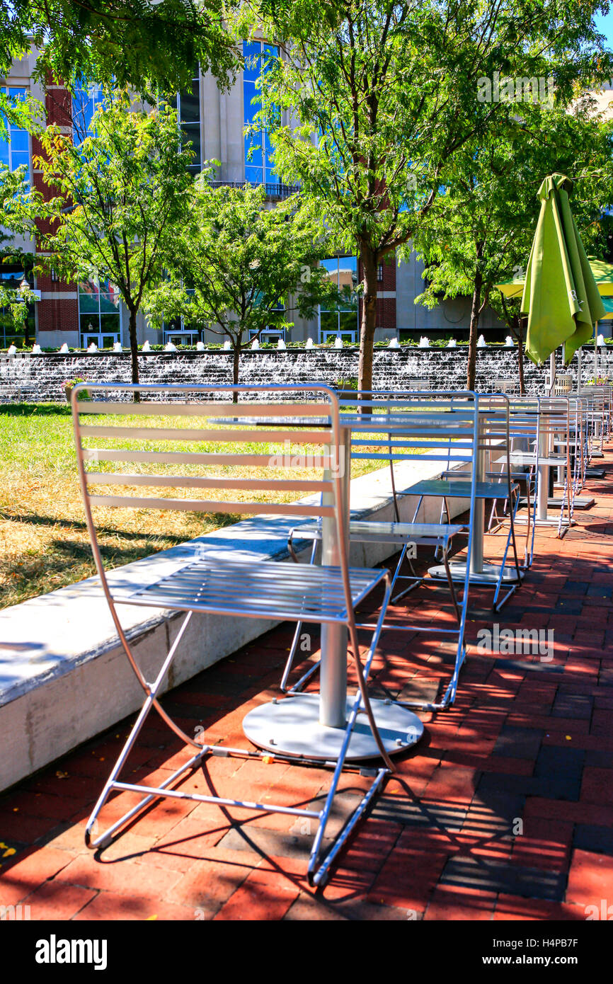 Tables and chairs in Triangle Park in downtown Lexington KY Stock Photo ...