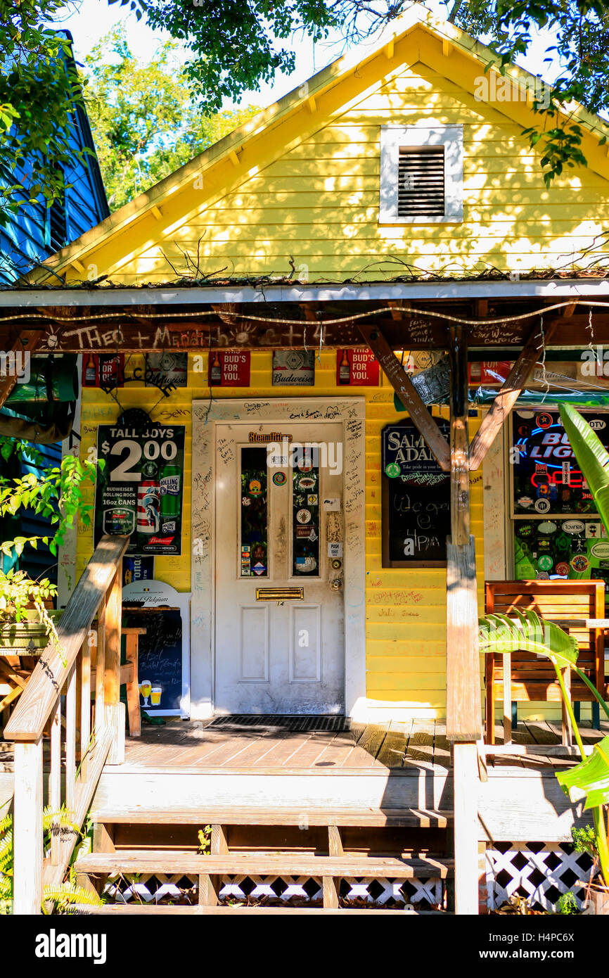 The Green Turtle Tavern on S 3rd Street in the historic district of ...