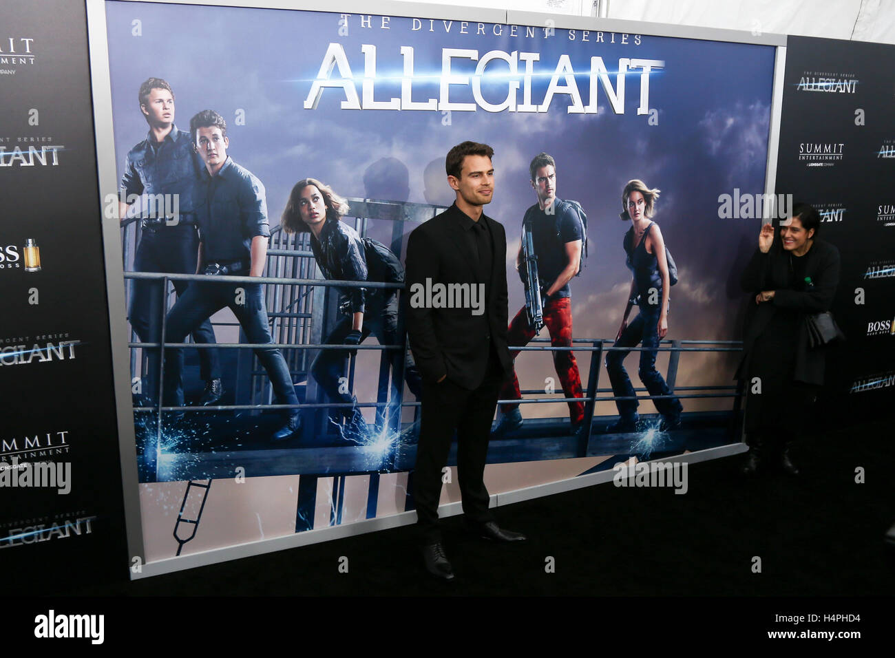 Four Divergent Actor Theo James