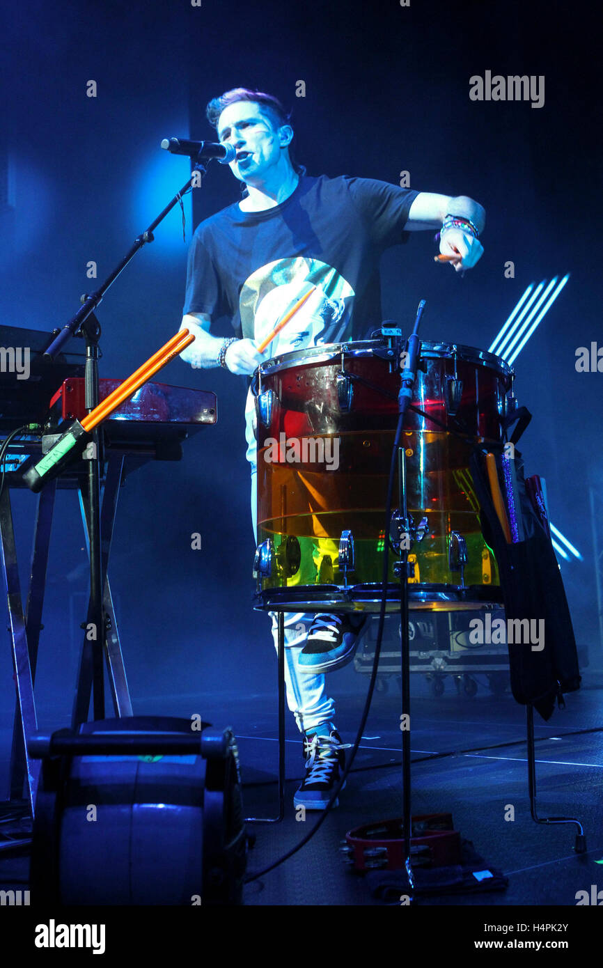 SAN FRANCISCO, CA - OCT 26: Lead vocalist Nicholas Petricca of Walk the ...