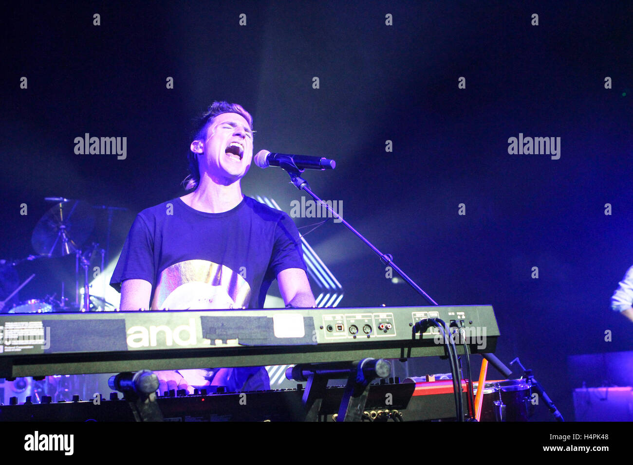 SAN FRANCISCO, CA - OCT 26: Lead vocalist Nicholas Petricca of Walk the ...