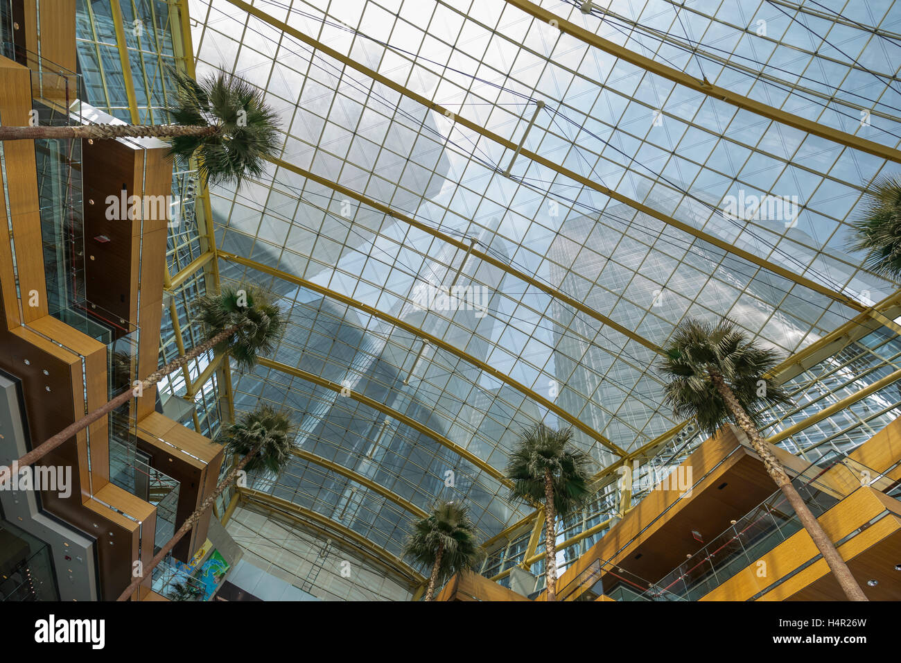 GLASS ROOF WINTER GARDEN ATRIUM (©SKIDMORE OWINGS & MERRIL 2004) GM ...