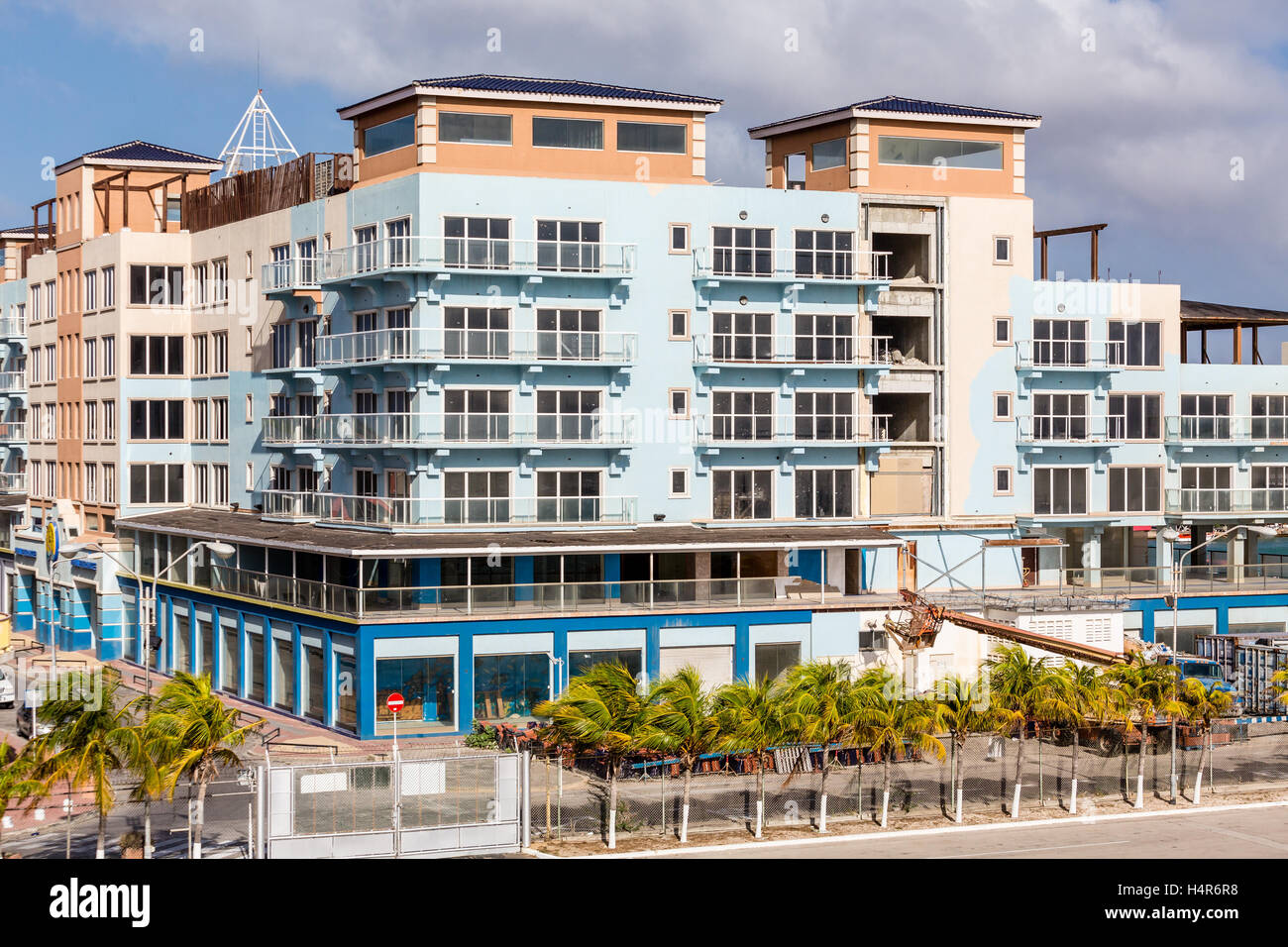 Construction on New Resort building in Aruba Stock Photo - Alamy