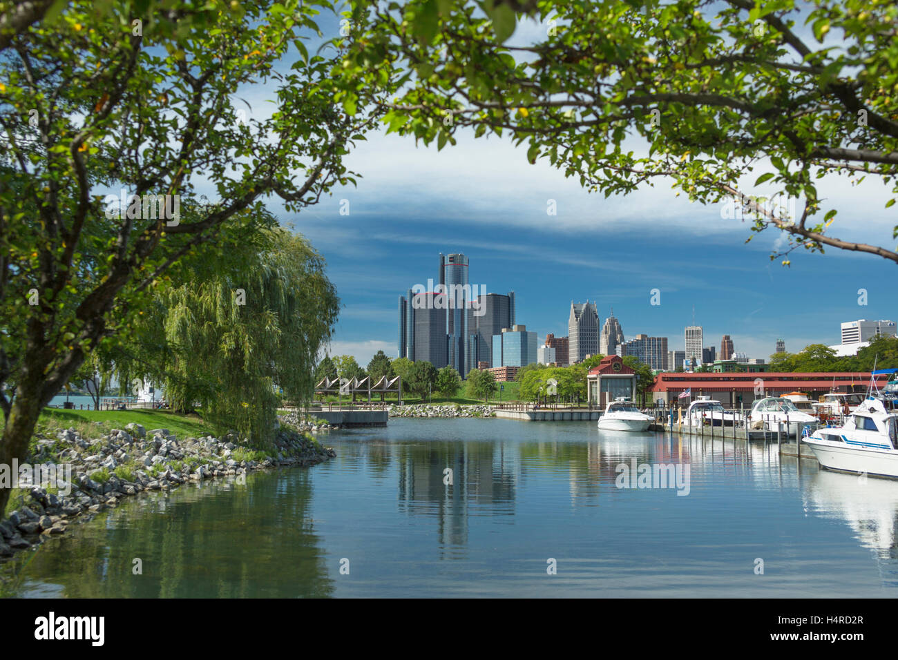 DOWNTOWN DETROIT SKYLINE FROM WILLIAM MILLIKEN STATE PARK DETROIT RIVER ...