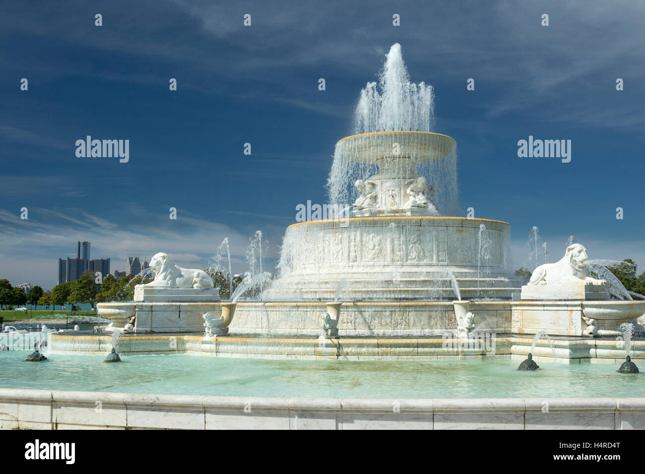 JAMES SCOTT MEMORIAL FOUNTAIN (©CASS GILBERT / HERBERT ADAMS 1925 ...