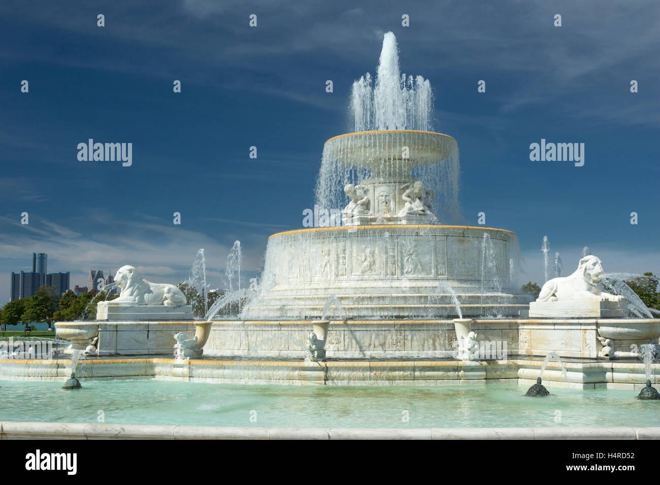 JAMES SCOTT MEMORIAL FOUNTAIN (©CASS GILBERT / HERBERT ADAMS 1925 ...