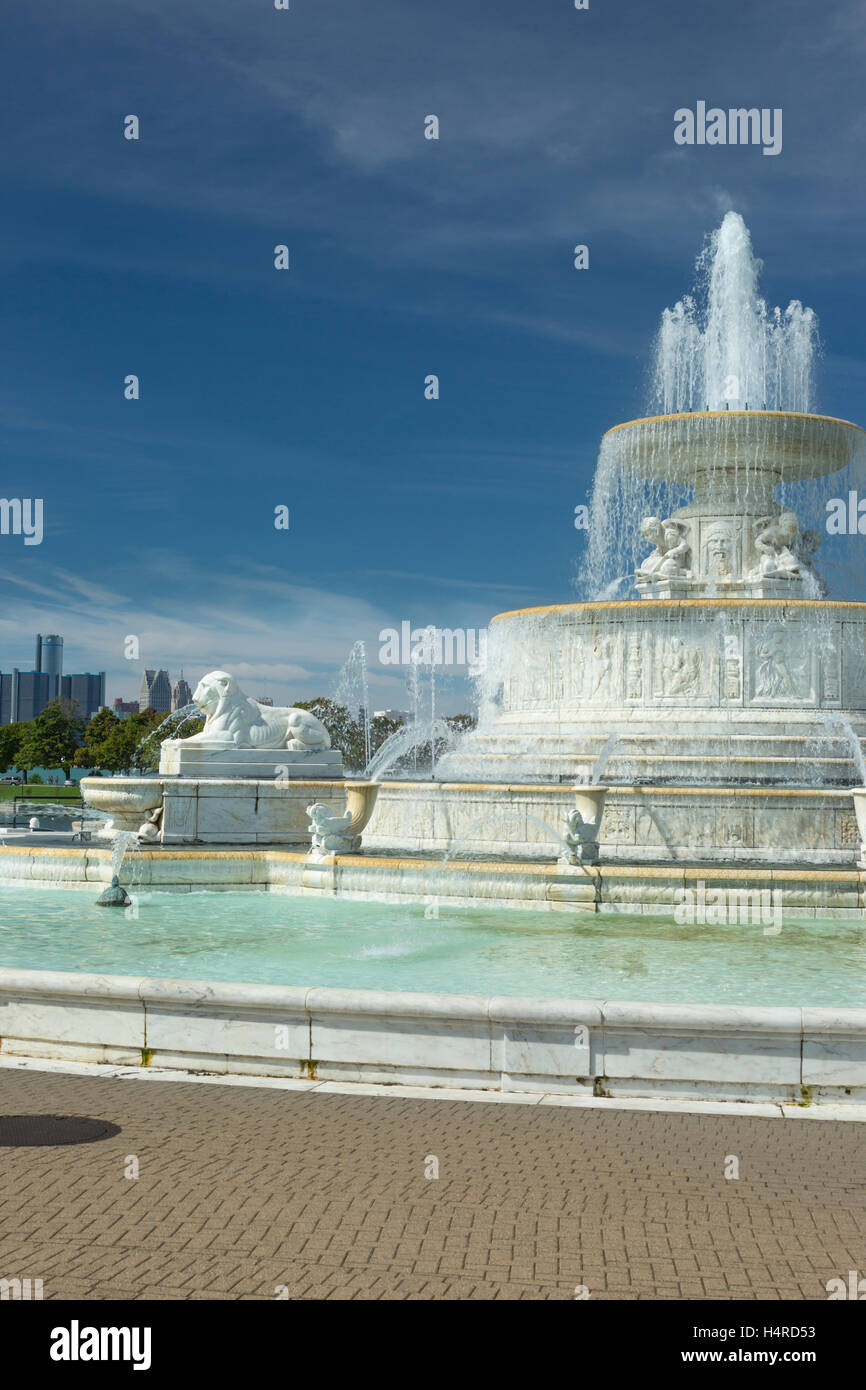 JAMES SCOTT MEMORIAL FOUNTAIN (©CASS GILBERT / HERBERT ADAMS 1925 ...