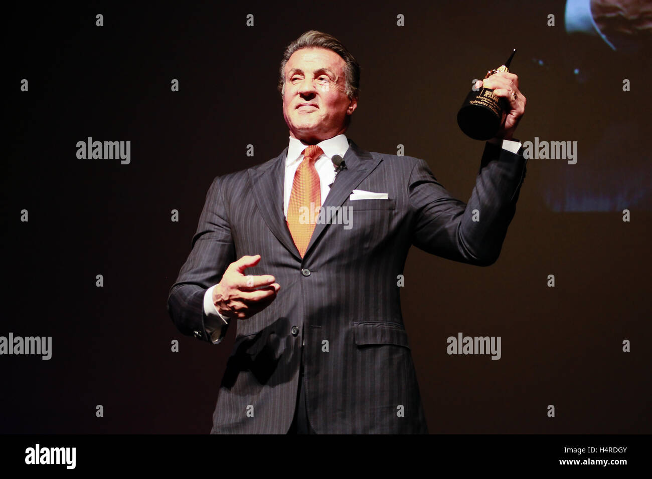 Actor sylvester stallone poses rocky hi-res stock photography and ...