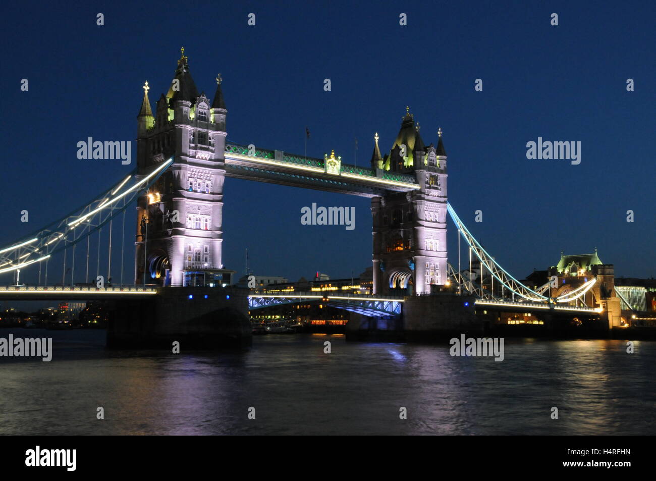 London's Tower bridge by night Stock Photo - Alamy