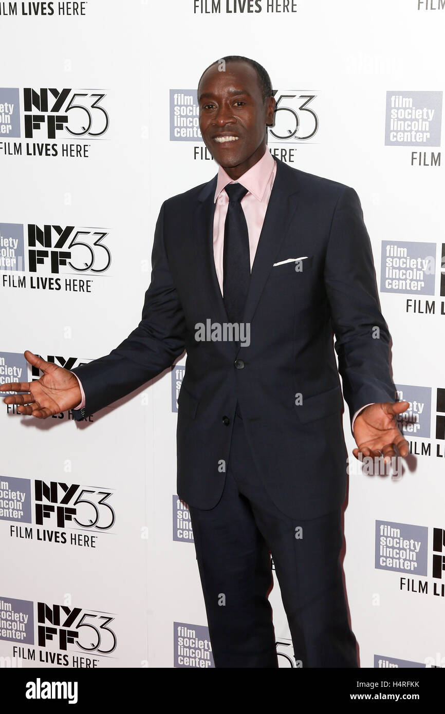 Actor don cheadle hi-res stock photography and images - Alamy
