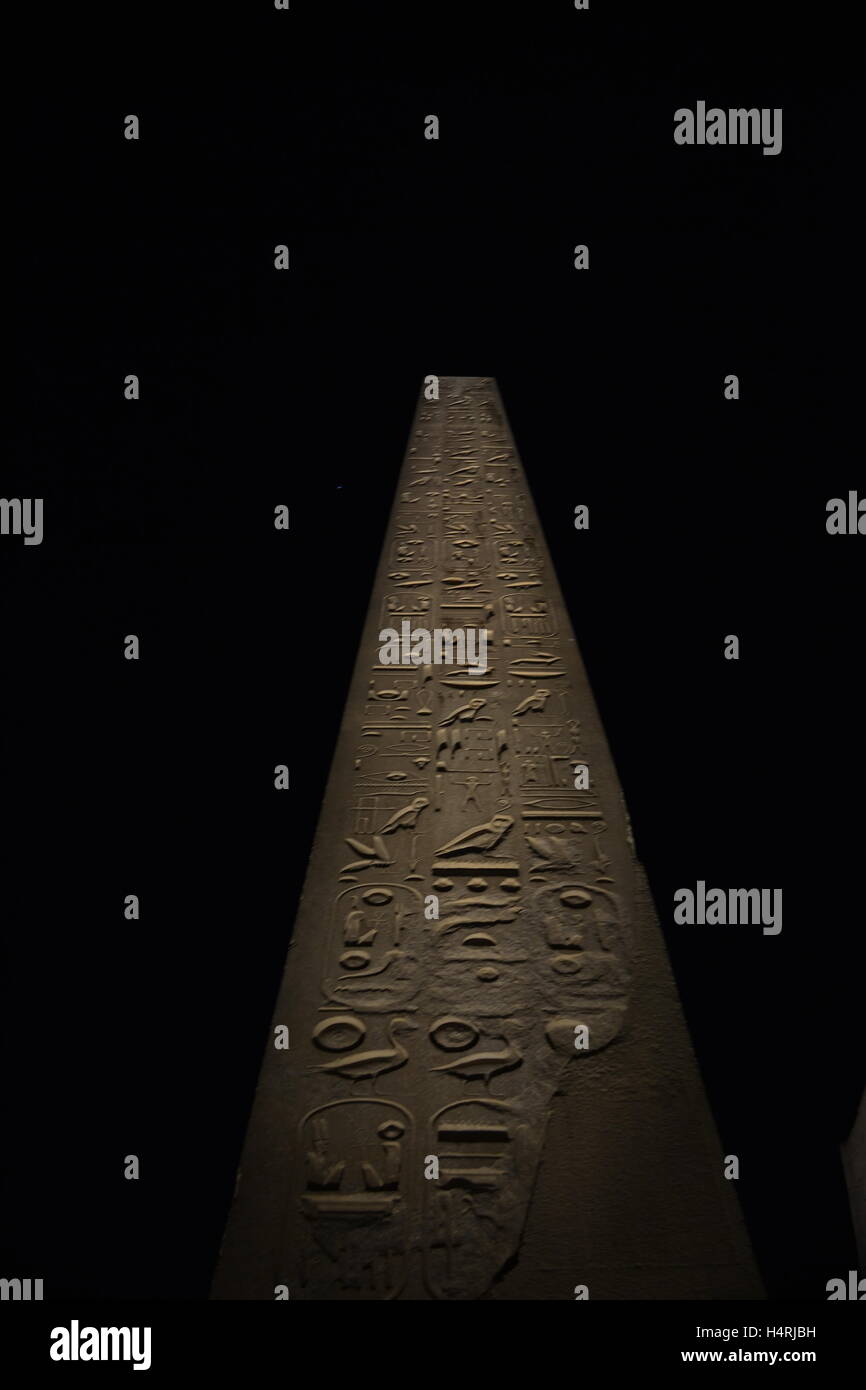 Hieroglyphics writing hi-res stock photography and images - Alamy