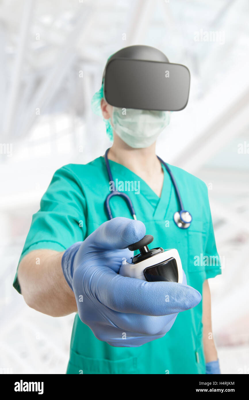 Man wearing futuristic eye glasses hi-res stock photography and images - Alamy