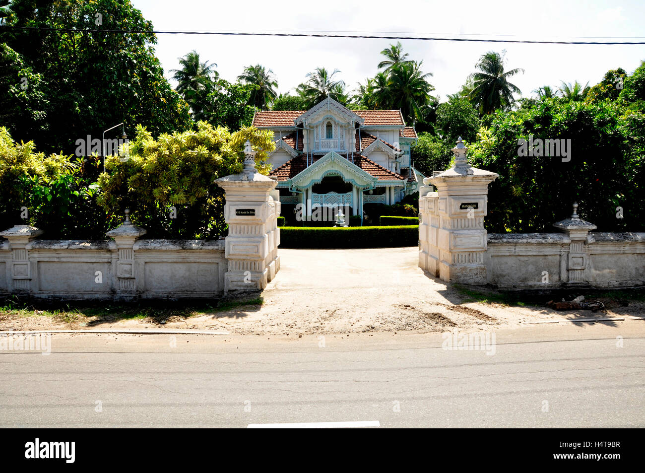 Dutch colonial home hi-res stock photography and images - Alamy