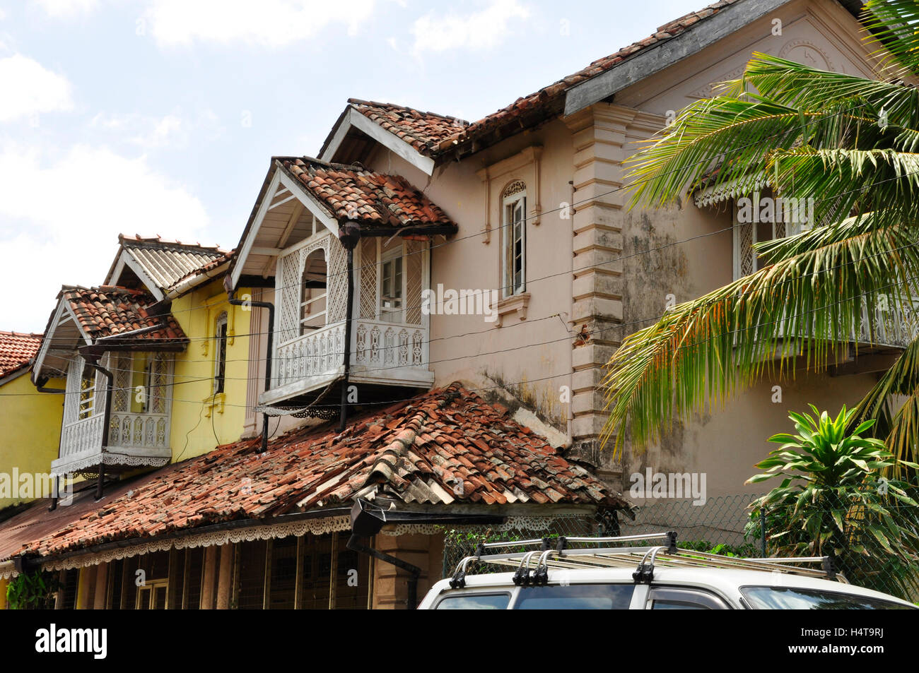 Colonial dutch style houses hi-res stock photography and images - Alamy