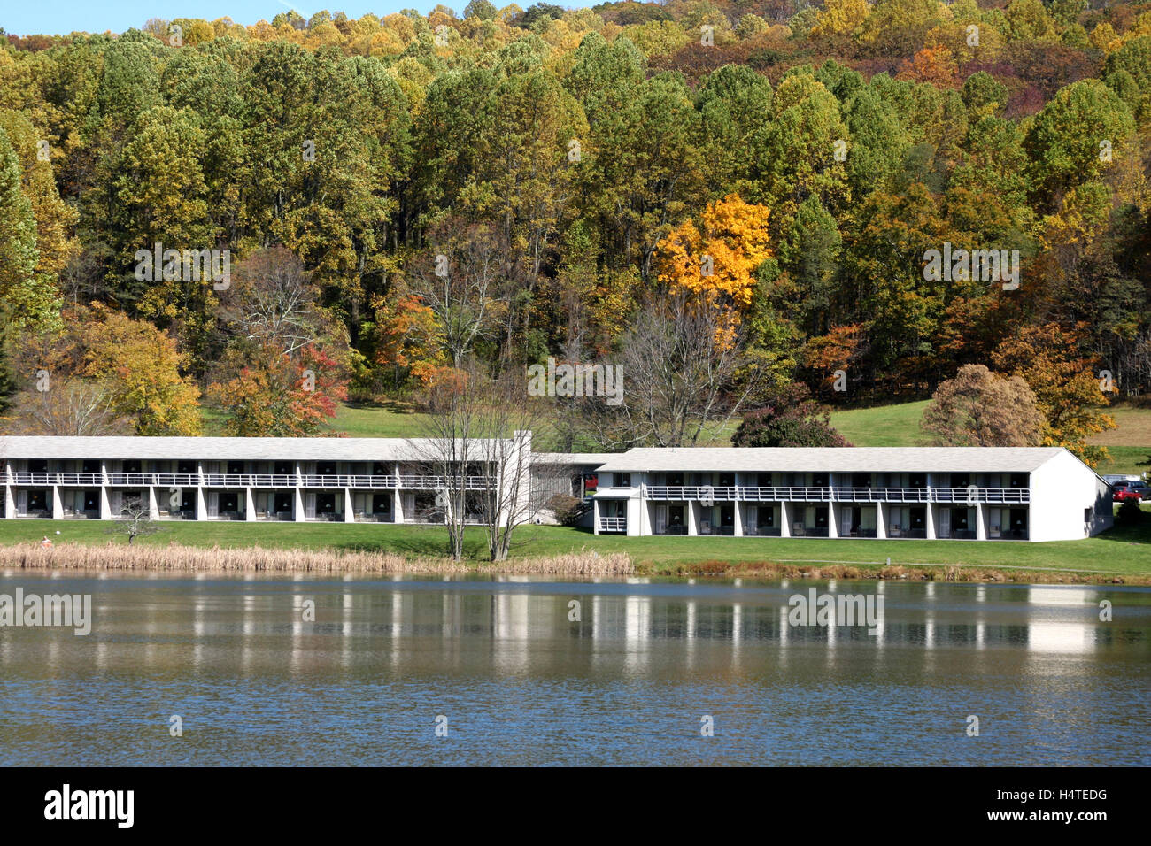 Virginia's Blue Ridge Mountains, USA. Abbott Lake and lodge in autumn ...