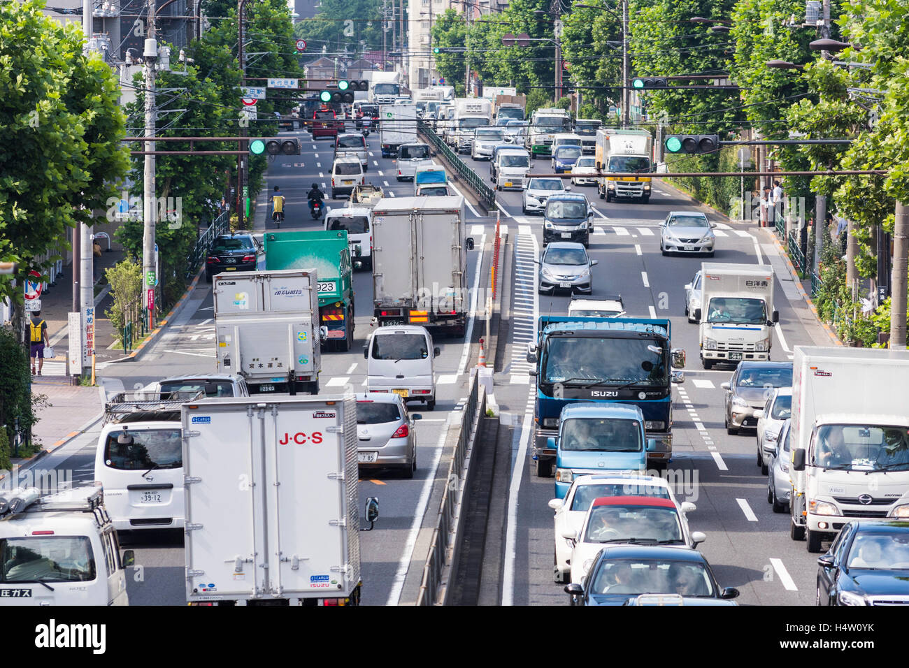 Heavy traffic at circle 7 line,Setagaya-Ku,Tokyo,Japan Stock Photo - Alamy