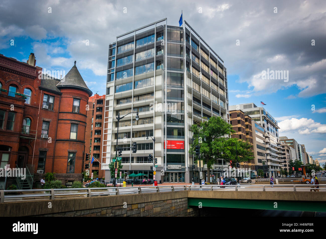 Buildings at Washington Circle, in Washington, DC Stock Photo - Alamy