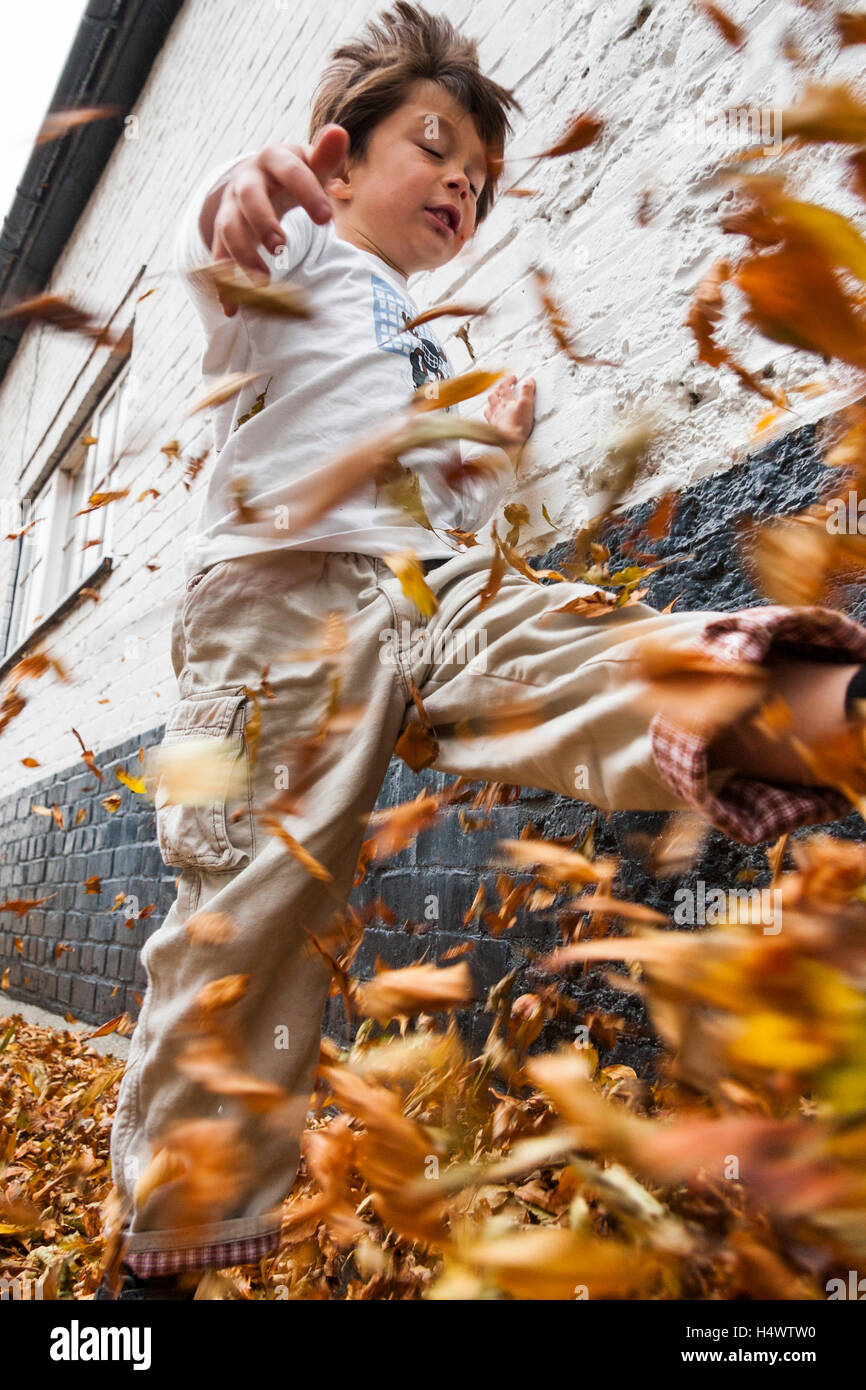 Boy facing viewer hi-res stock photography and images - Alamy