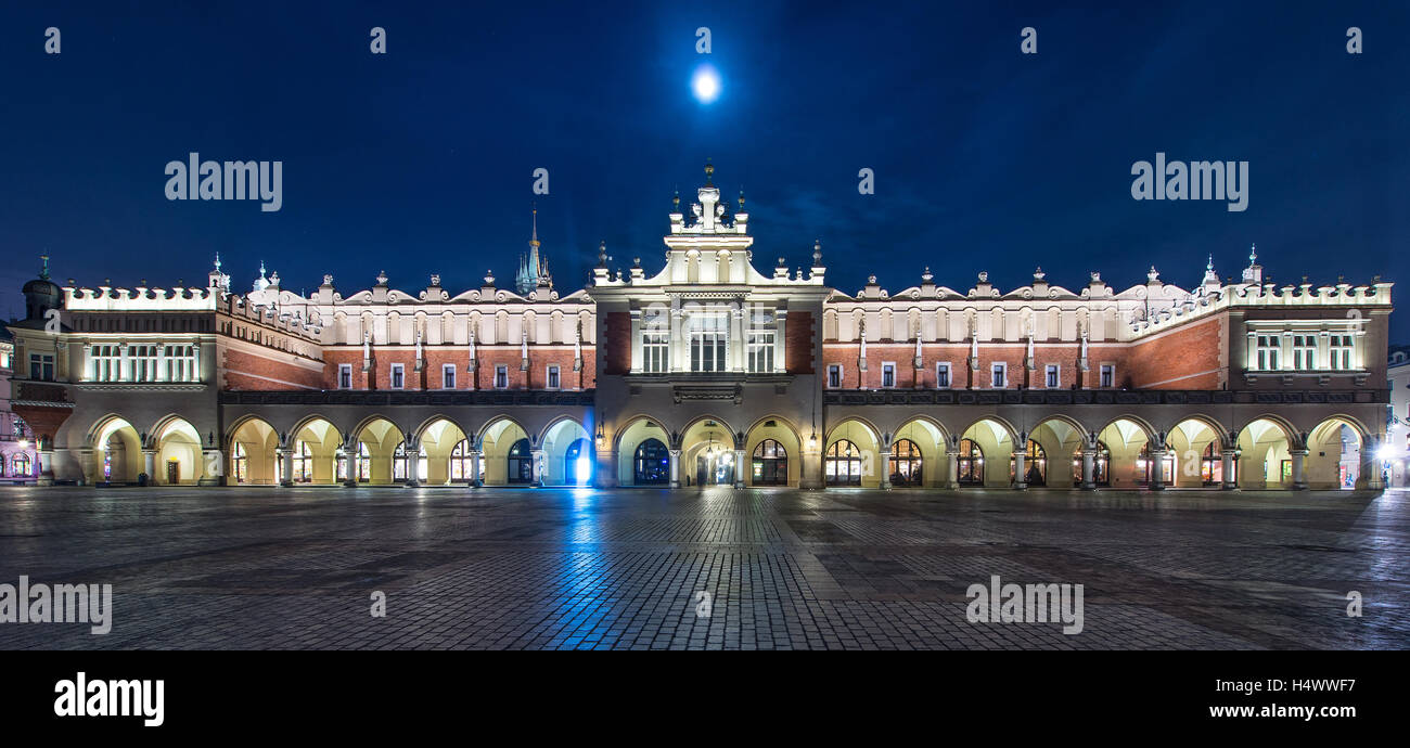 Sukiennice building hi-res stock photography and images - Alamy
