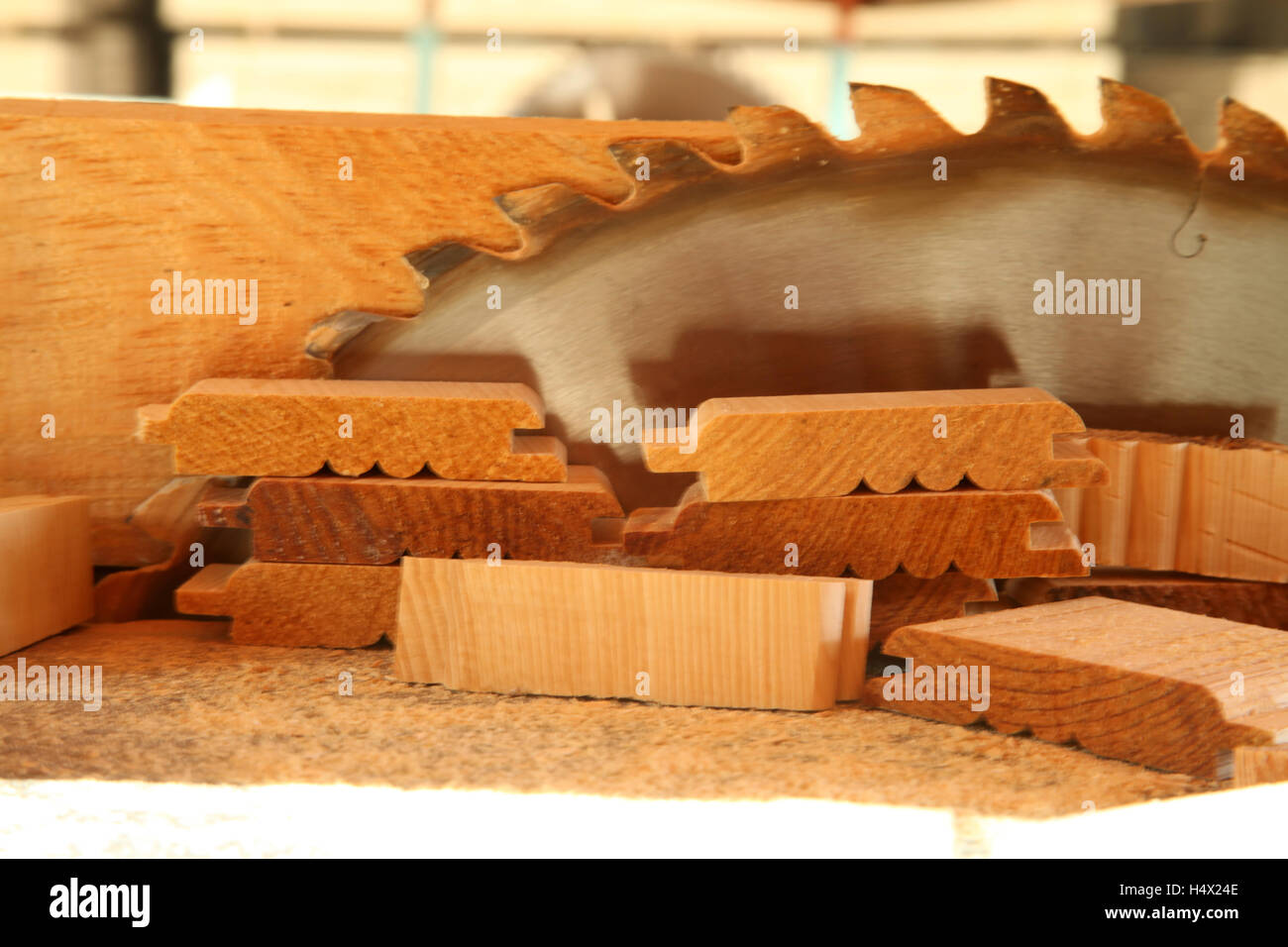Circular Saw Cutting a Wood Plank Stock Photo - Alamy