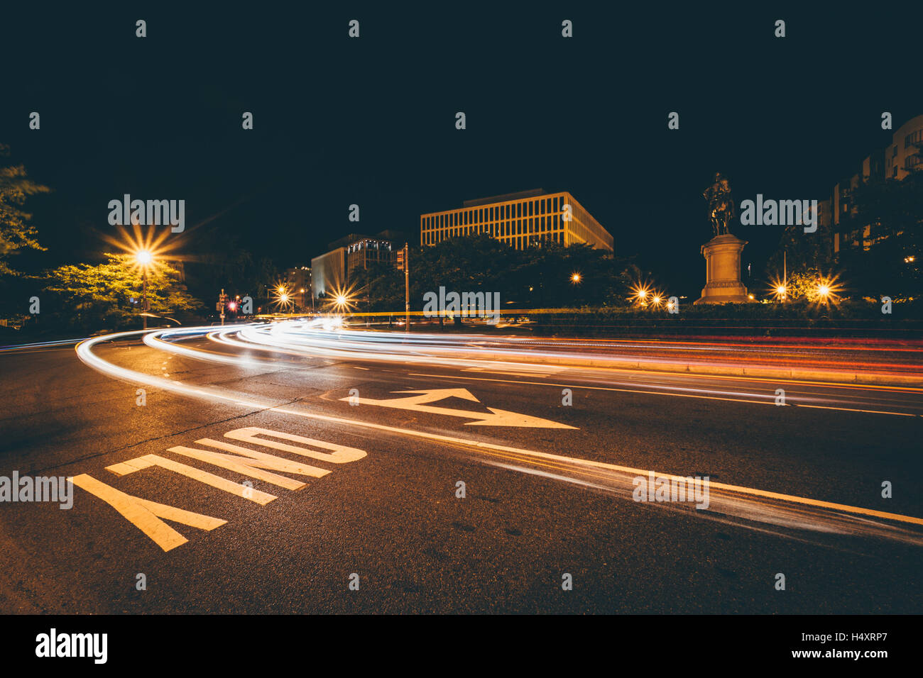 Scott Circle at night, in Washington, DC Stock Photo - Alamy
