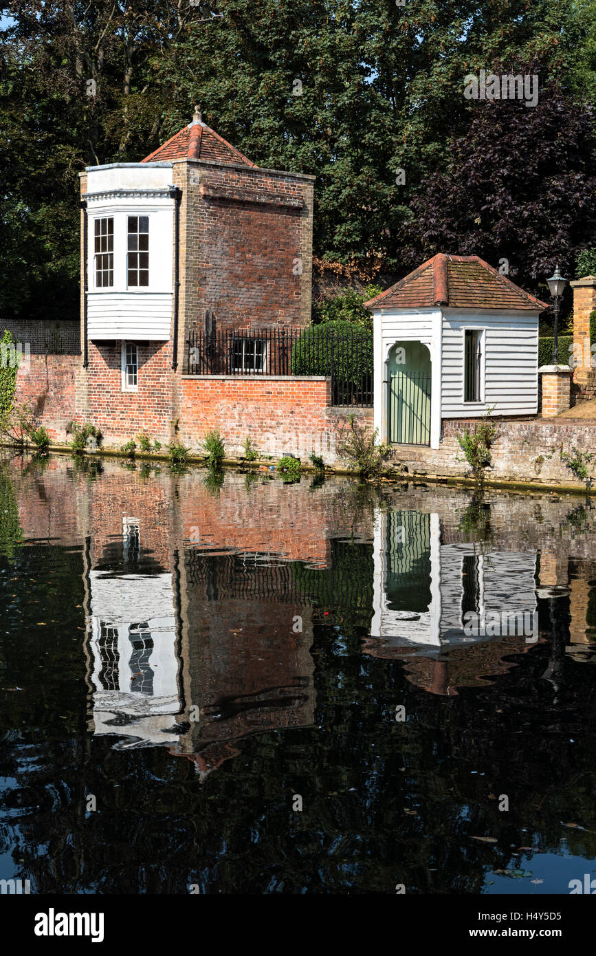 Gazebos overlooking River Lee, Ware, Hertfordshire Stock Photo - Alamy