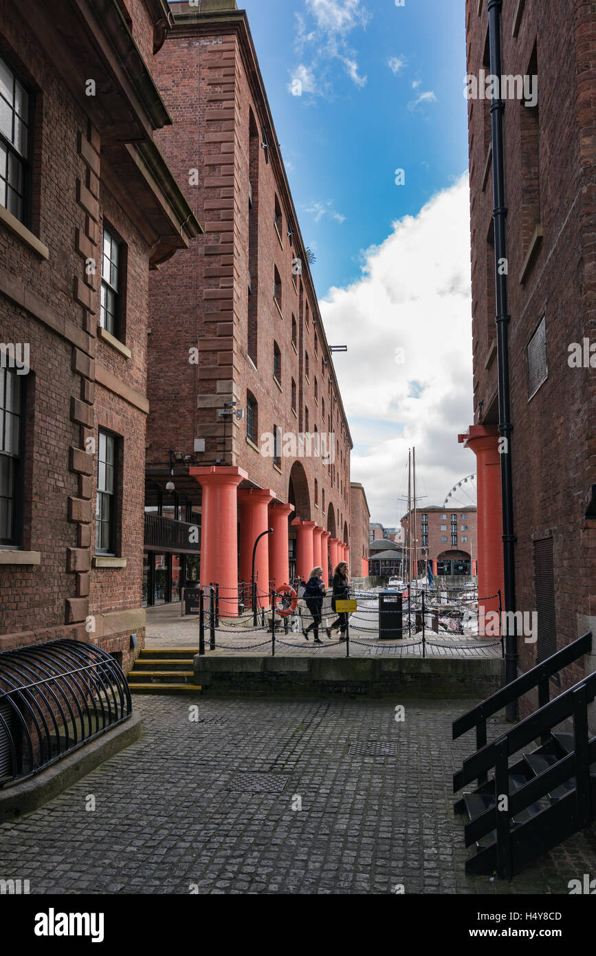 Alley dock hi-res stock photography and images - Alamy