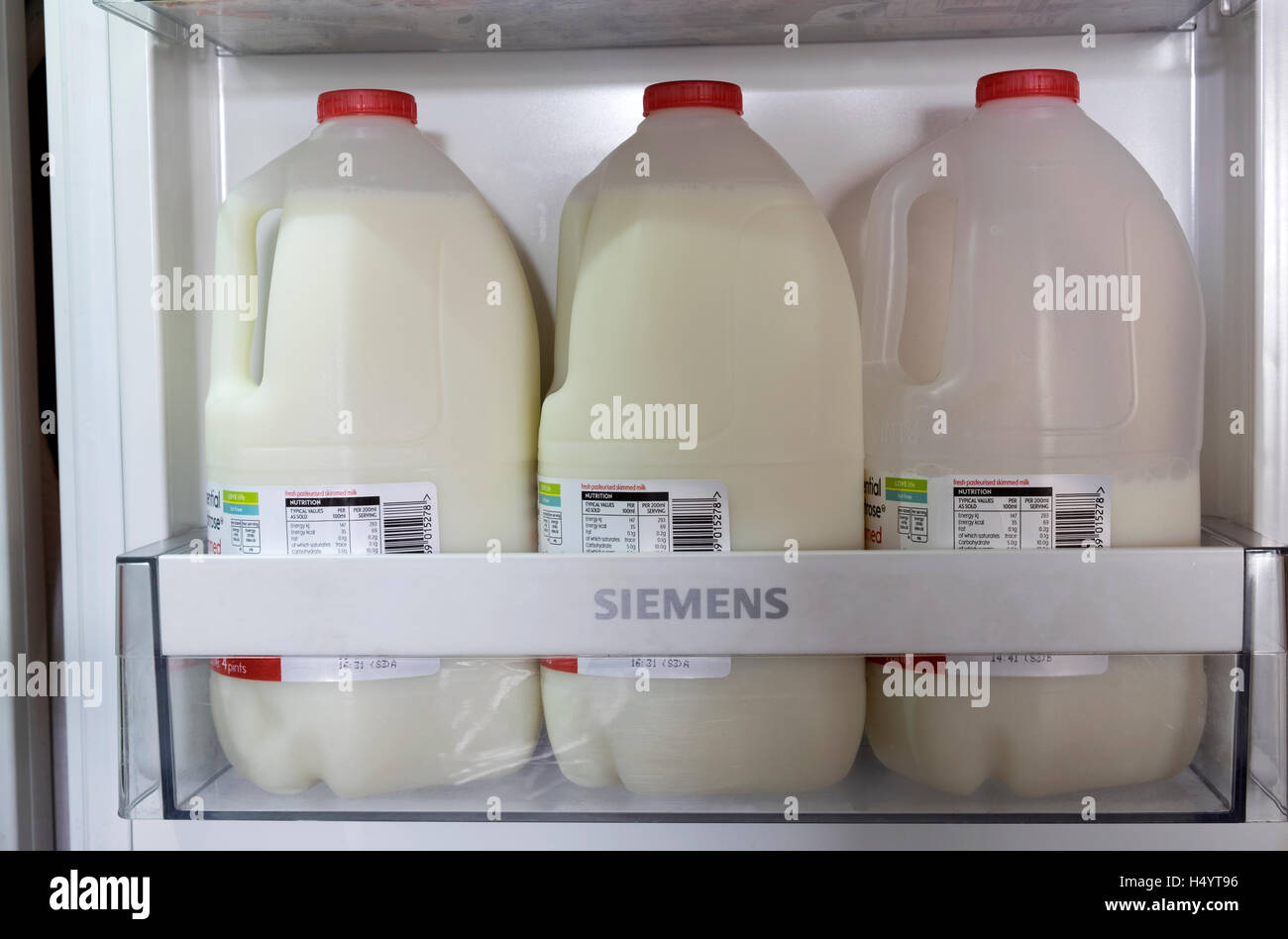 Plastic containers refrigerator hi-res stock photography and images - Alamy