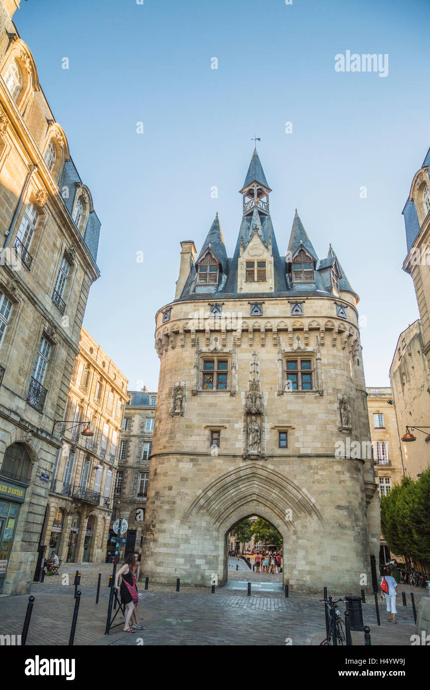Medieval bordeaux hi-res stock photography and images - Alamy